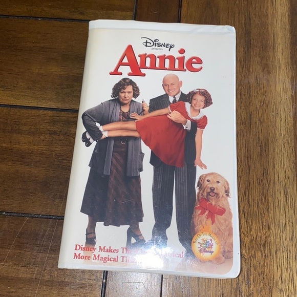 Disney | Other | Disney Annie Vhs | Poshmark